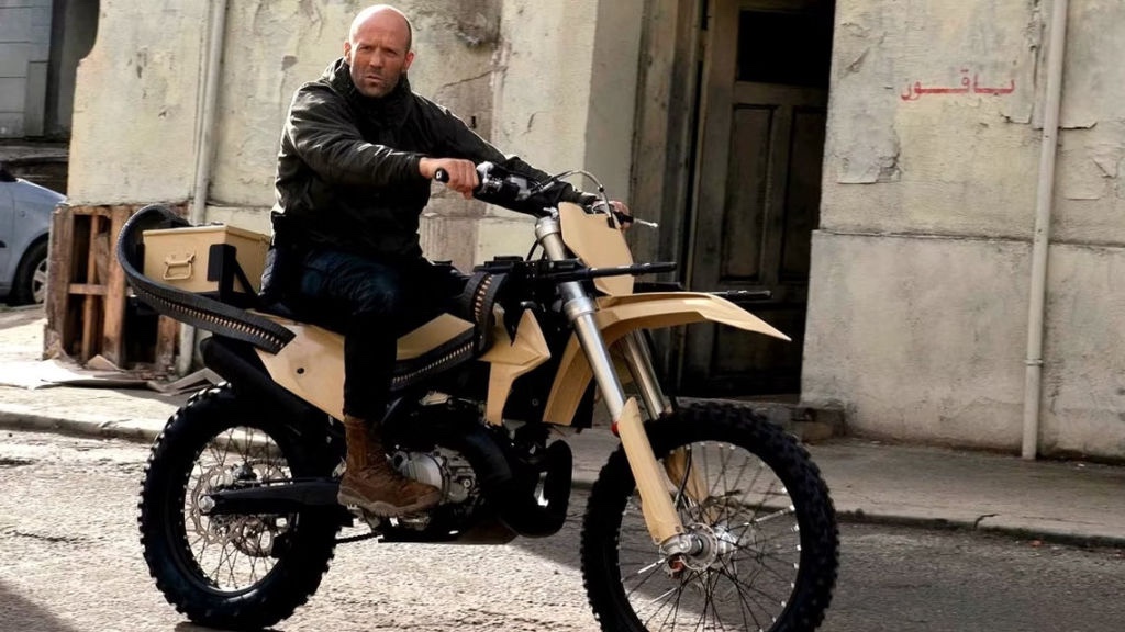 EXPEND4BLES: 2 Brand New Clips Showcase Jason Statham’s Lee Christmas ...